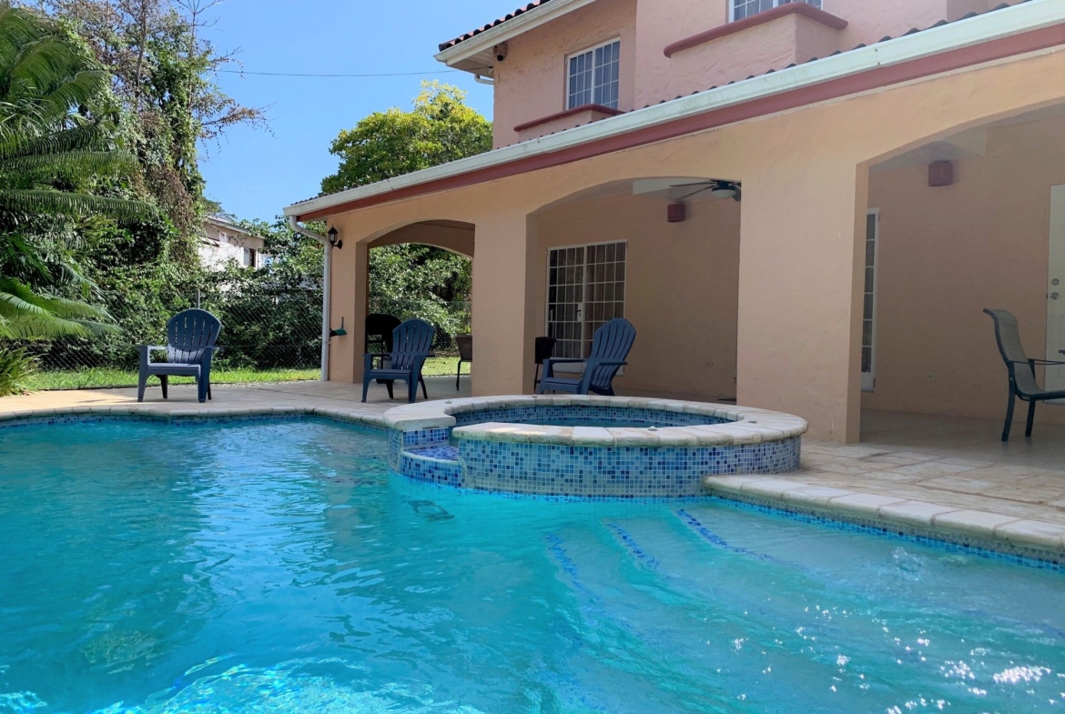 Coral Breeze - Caribbean Estates